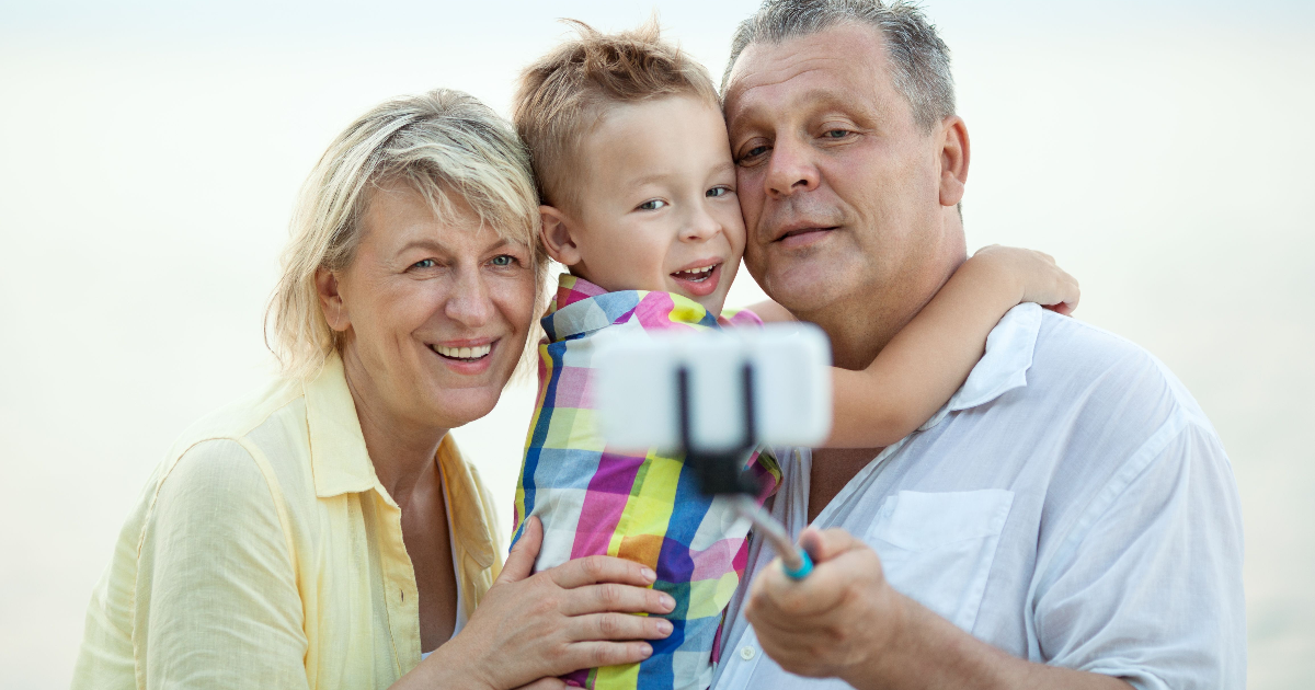 Sharenting – Umgang mit Kinderbildern im Netz | Helvetic Care